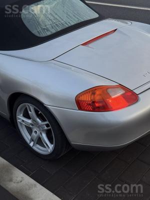 Pelēks Porsche Boxster 1997 Rīga, ar dzinēja tilpumu 2.50 L un nobraukumu 126 tūkst. km par 11500 €, foto 4 vietnē AUTOMOTO.COM.LV