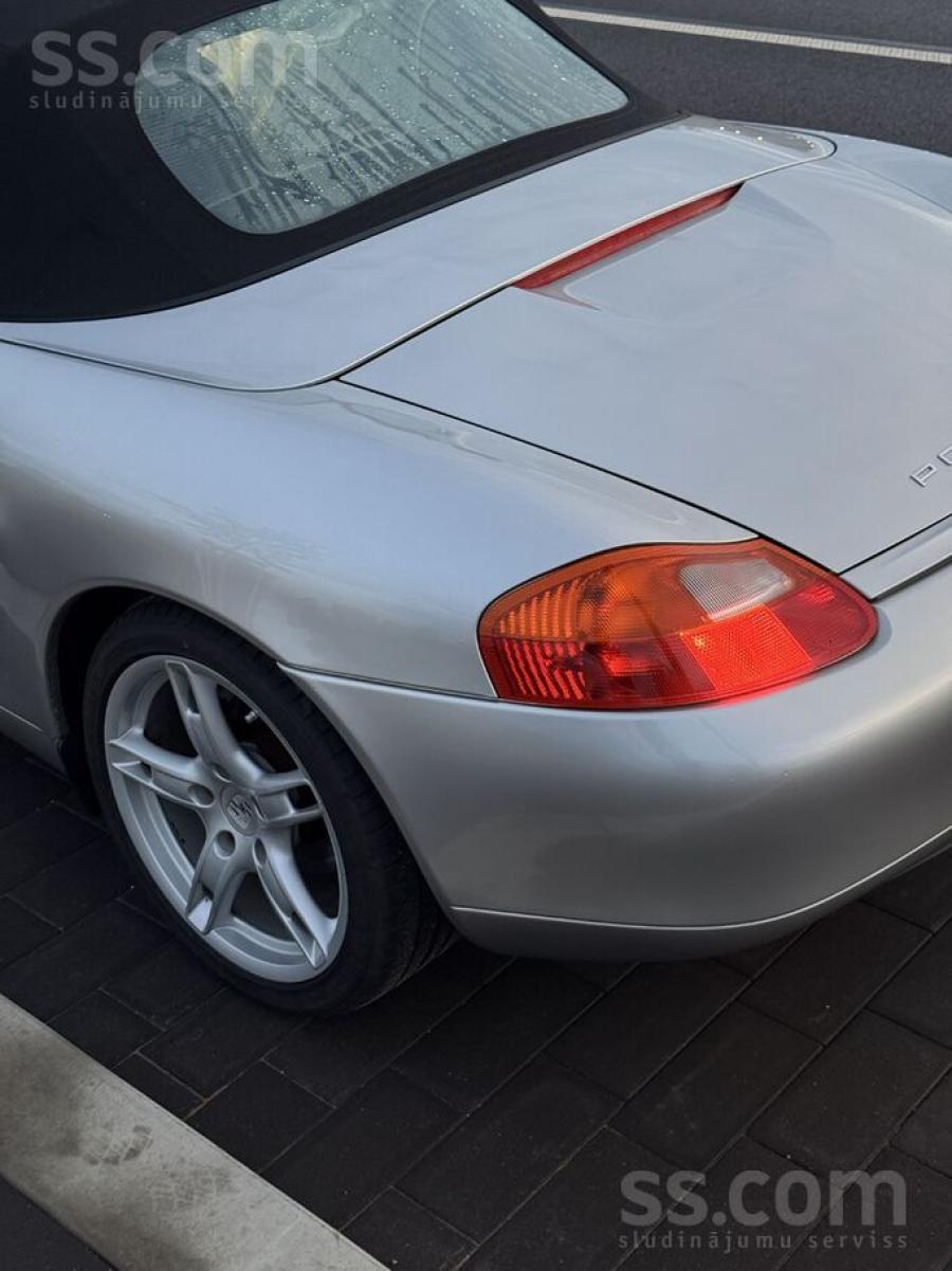 Pelēks Porsche Boxster 1997 Rīga, ar dzinēja tilpumu 2.50 L un nobraukumu 126 tūkst. km par 11500 €, foto 4 vietnē AUTOMOTO.COM.LV