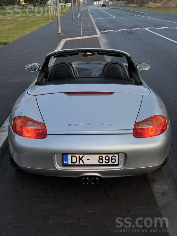Grey Porsche Boxster 1997 in Riga, with an engine capacity of 2.50 L and mileage of 126 thousand km for 11500 €, photo 11 on AUTOMOTO.COM.LV