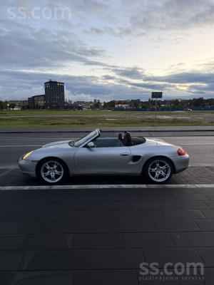 Pelēks Porsche Boxster 1997 Rīga, ar dzinēja tilpumu 2.50 L un nobraukumu 126 tūkst. km par 11500 €, foto 12 vietnē AUTOMOTO.COM.LV