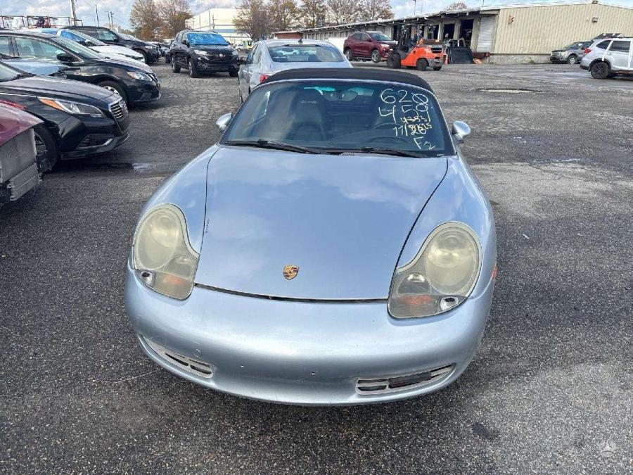 Pelēks Porsche Boxster 2000 Klaipėda, ar dzinēja tilpumu 2.69 L un nobraukumu 160 tūkst. km par 5200 €, foto 2 vietnē AUTOMOTO.COM.LV