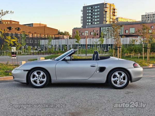 Pelēks Porsche Boxster 2000 Tallina, ar dzinēja tilpumu 2.70 L un nobraukumu 68 tūkst. km par 15900 €, foto 5 vietnē AUTOMOTO.COM.LV