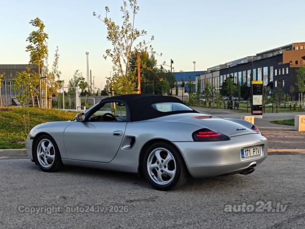 Pelēks Porsche Boxster 2000 Tallina, ar dzinēja tilpumu 2.70 L un nobraukumu 68 tūkst. km par 15900 €, foto 7 vietnē AUTOMOTO.COM.LV