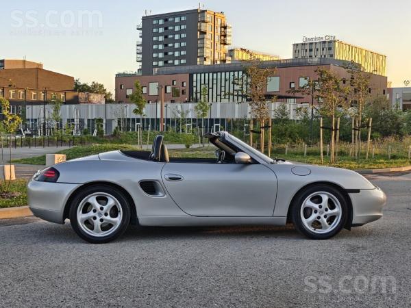 Pelēks Porsche Boxster 2000 Tallina, ar dzinēja tilpumu 2.70 L un nobraukumu 68 tūkst. km par 15900 €, foto 3 vietnē AUTOMOTO.COM.LV