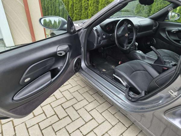 Grey Porsche Boxster 2001 in Kaunas, with an engine capacity of 2.69 L and mileage of 188 thousand km for 10900 €, photo 5 on AUTOMOTO.COM.LV