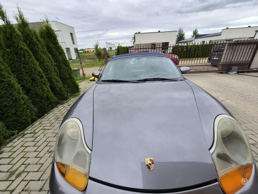 Grey Porsche Boxster 2001 in Kaunas, with an engine capacity of 2.69 L and mileage of 188 thousand km for 10900 €, photo 15 on AUTOMOTO.COM.LV
