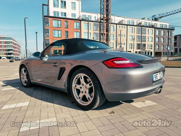 Pelēks Porsche Boxster 2005 Tallina, ar dzinēja tilpumu 2.70 L un nobraukumu 175 tūkst. km par 27500 €, foto 3 vietnē AUTOMOTO.COM.LV