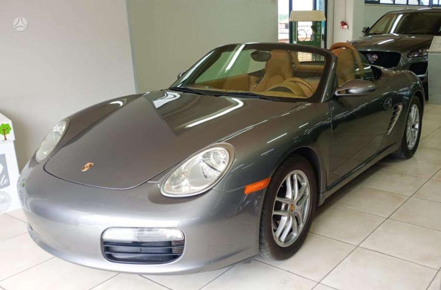 Pelēks Porsche Boxster 2008 Gargždai, ar dzinēja tilpumu 2.70 L un nobraukumu 191 tūkst. km par 15900 €, foto 1 vietnē AUTOMOTO.COM.LV