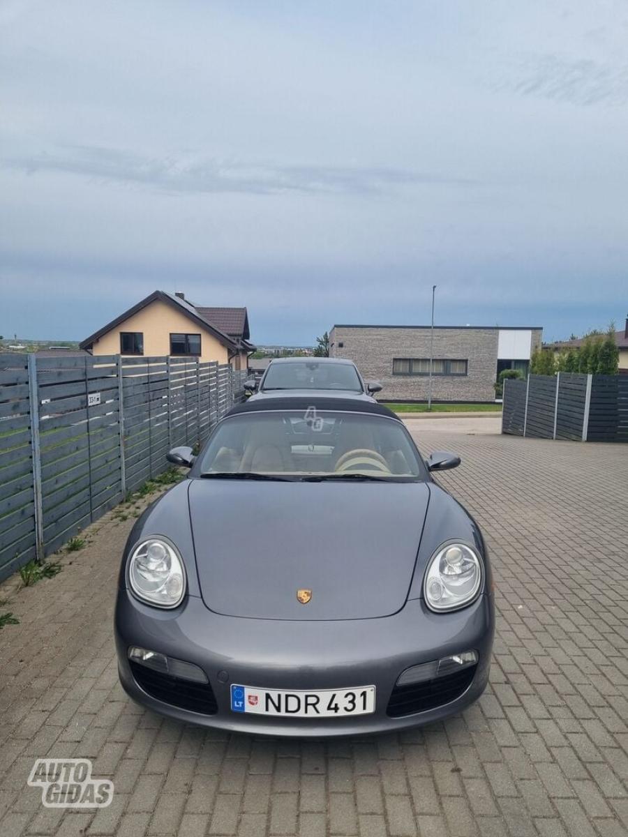 Pelēks Porsche Boxster 2008 Klaipėda, ar dzinēja tilpumu 2.70 L un nobraukumu 191 tūkst. km par 19000 €, foto 5 vietnē AUTOMOTO.COM.LV