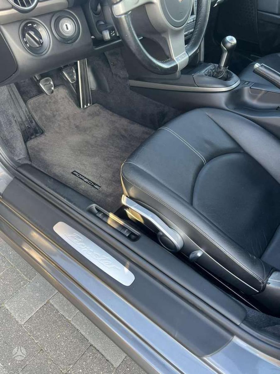 Pelēks Porsche Boxster 2010 Alīta, ar dzinēja tilpumu 2.90 L un nobraukumu 194 tūkst. km par 21900 €, foto 10 vietnē AUTOMOTO.COM.LV