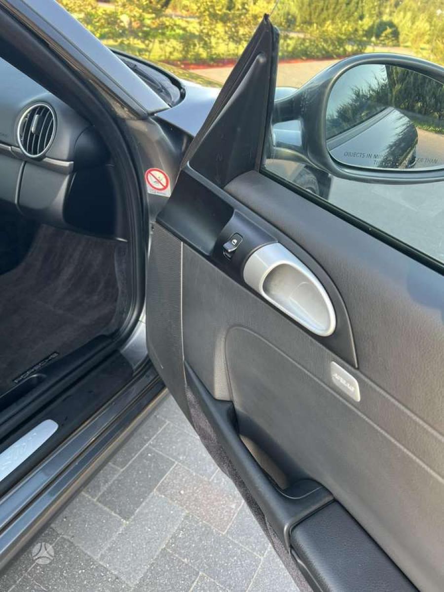 Pelēks Porsche Boxster 2010 Alīta, ar dzinēja tilpumu 2.90 L un nobraukumu 194 tūkst. km par 21900 €, foto 16 vietnē AUTOMOTO.COM.LV