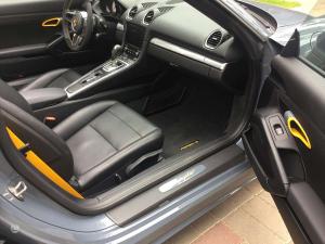 Grey Porsche Boxster 2017 in Tartu, with an engine capacity of 2.00 L and mileage of 75 thousand km for 58000 €, photo 10 on AUTOMOTO.COM.LV