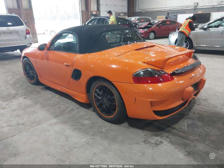 Oranžs Porsche Boxster 2003 Kauņa, ar dzinēja tilpumu 2.70 L un nobraukumu 115 tūkst. km par 6450 €, foto 3 vietnē AUTOMOTO.COM.LV