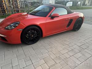 Oranžs Porsche Boxster 2020 Rīga, ar dzinēja tilpumu 2.00 L un nobraukumu 30 tūkst. km par 59000 €, foto  vietnē AUTOMOTO.COM.LV