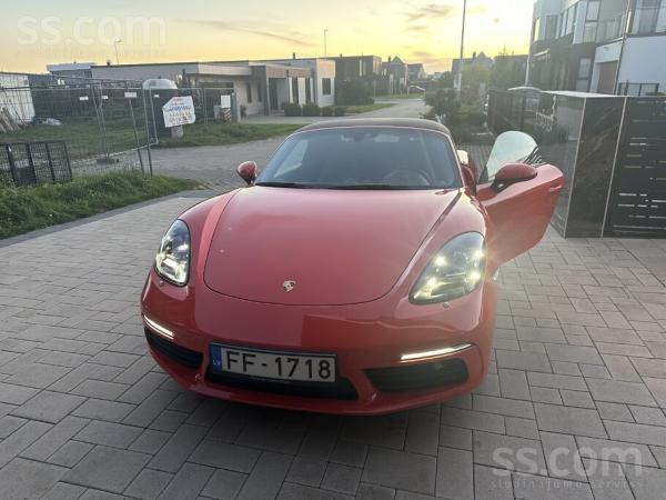 Oranžs Porsche Boxster 2020 Rīga, ar dzinēja tilpumu 2.00 L un nobraukumu 30 tūkst. km par 59000 €, foto 3 vietnē AUTOMOTO.COM.LV