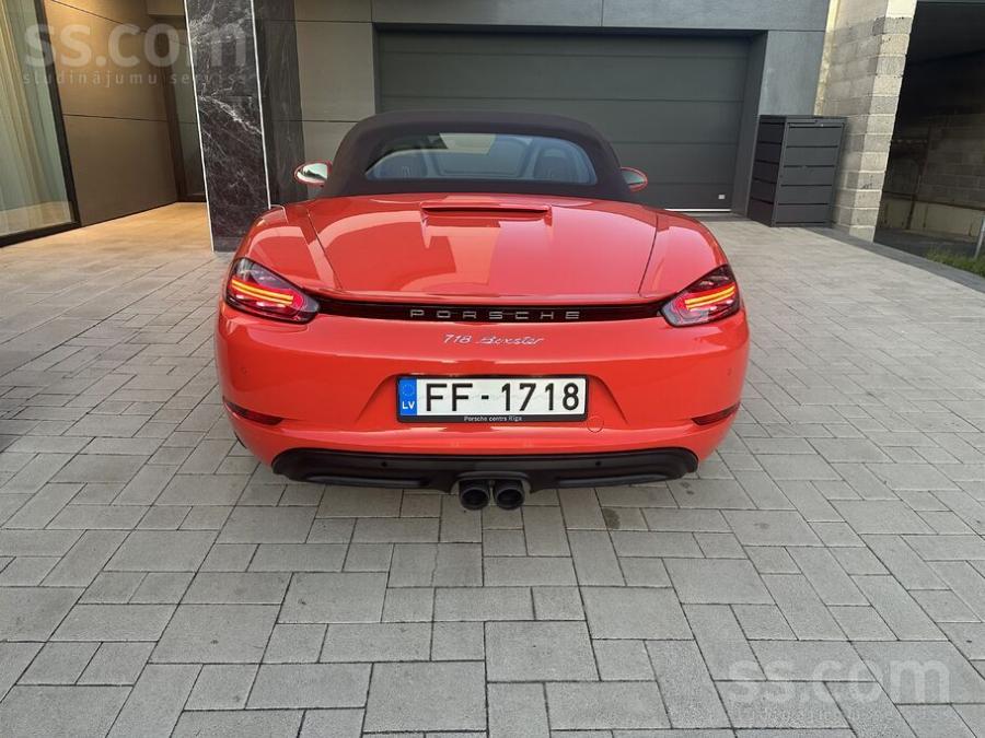 Oranžs Porsche Boxster 2020 Rīga, ar dzinēja tilpumu 2.00 L un nobraukumu 30 tūkst. km par 59000 €, foto 4 vietnē AUTOMOTO.COM.LV