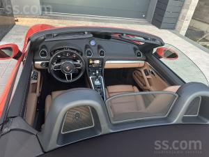 Oranžs Porsche Boxster 2020 Rīga, ar dzinēja tilpumu 2.00 L un nobraukumu 30 tūkst. km par 59000 €, foto 10 vietnē AUTOMOTO.COM.LV