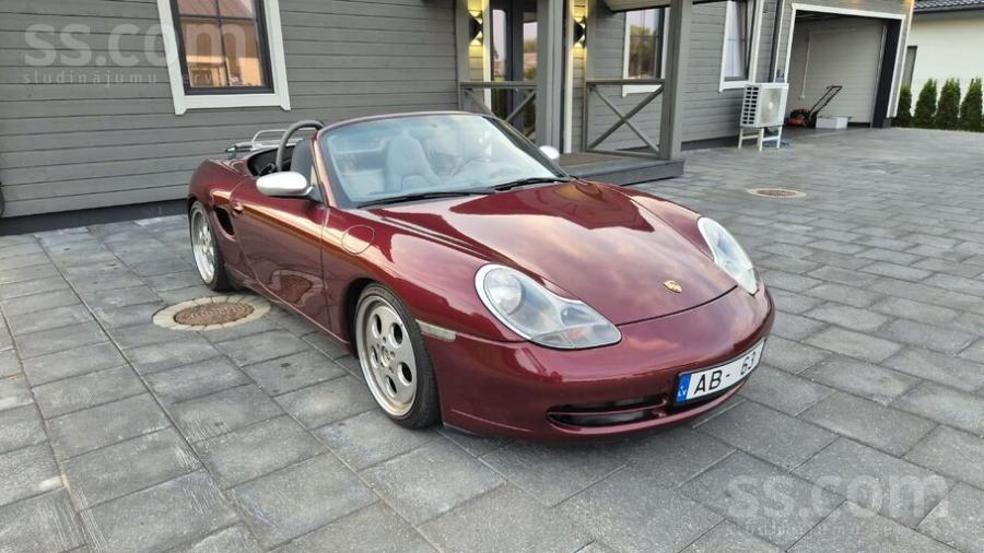 Red Porsche Boxster 1997 in Riga, with an engine capacity of 2.70 L and mileage of 160 thousand km for 15000 €, photo 4 on AUTOMOTO.COM.LV