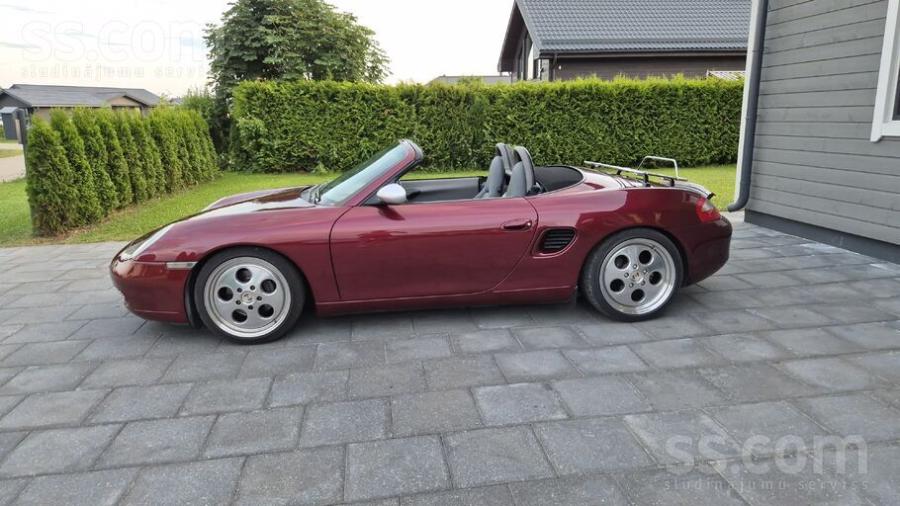 Red Porsche Boxster 1997 in Riga, with an engine capacity of 2.70 L and mileage of 160 thousand km for 15000 €, photo 9 on AUTOMOTO.COM.LV
