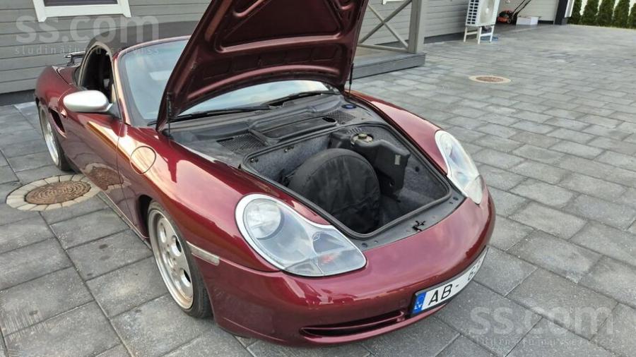 Red Porsche Boxster 1997 in Riga, with an engine capacity of 2.70 L and mileage of 160 thousand km for 15000 €, photo 14 on AUTOMOTO.COM.LV