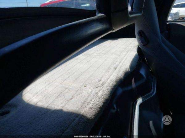 Sarkans Porsche Boxster 2000 Klaipėda, ar dzinēja tilpumu 0.00 L un nobraukumu 134 tūkst. km par 4600 €, foto 8 vietnē AUTOMOTO.COM.LV