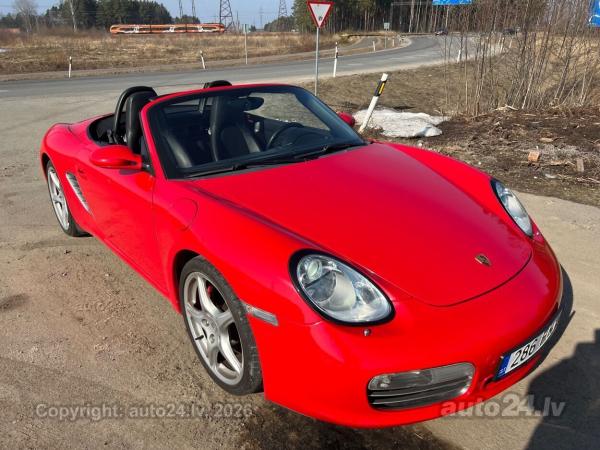 Sarkans Porsche Boxster 2008 Tallina, ar dzinēja tilpumu 3.40 L un nobraukumu 105 tūkst. km par 22900 €, foto 5 vietnē AUTOMOTO.COM.LV
