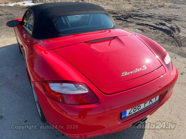 Sarkans Porsche Boxster 2008 Tallina, ar dzinēja tilpumu 3.40 L un nobraukumu 105 tūkst. km par 22900 €, foto 6 vietnē AUTOMOTO.COM.LV