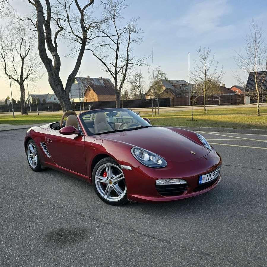 Red Porsche Boxster 2010 in Ukmerge, with an engine capacity of 3.44 L and mileage of 19 thousand km for 29999 €, photo 3 on AUTOMOTO.COM.LV