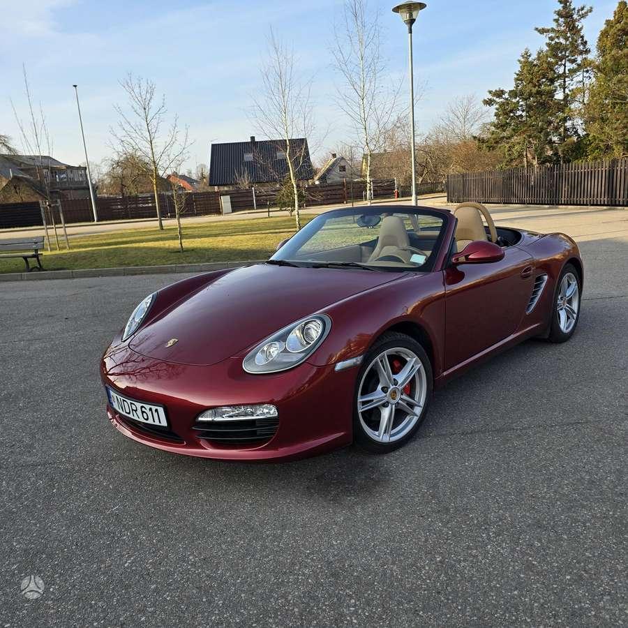 Red Porsche Boxster 2010 in Ukmerge, with an engine capacity of 3.44 L and mileage of 19 thousand km for 29999 €, photo 4 on AUTOMOTO.COM.LV