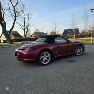 Red Porsche Boxster 2010 in Ukmerge, with an engine capacity of 3.44 L and mileage of 19 thousand km for 29999 €, photo 19 on AUTOMOTO.COM.LV