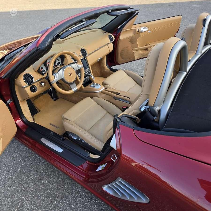Red Porsche Boxster 2010 in Ukmerge, with an engine capacity of 3.44 L and mileage of 19 thousand km for 29999 €, photo 27 on AUTOMOTO.COM.LV