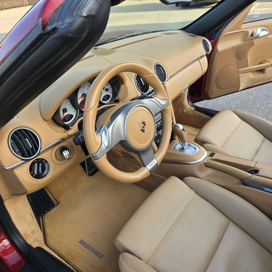 Red Porsche Boxster 2010 in Ukmerge, with an engine capacity of 3.44 L and mileage of 19 thousand km for 29999 €, photo 28 on AUTOMOTO.COM.LV