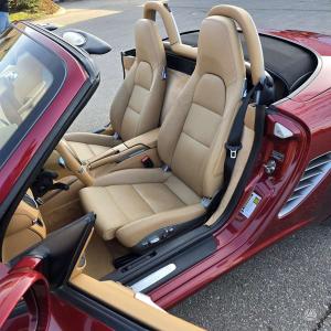 Red Porsche Boxster 2010 in Ukmerge, with an engine capacity of 3.44 L and mileage of 19 thousand km for 29999 €, photo 33 on AUTOMOTO.COM.LV