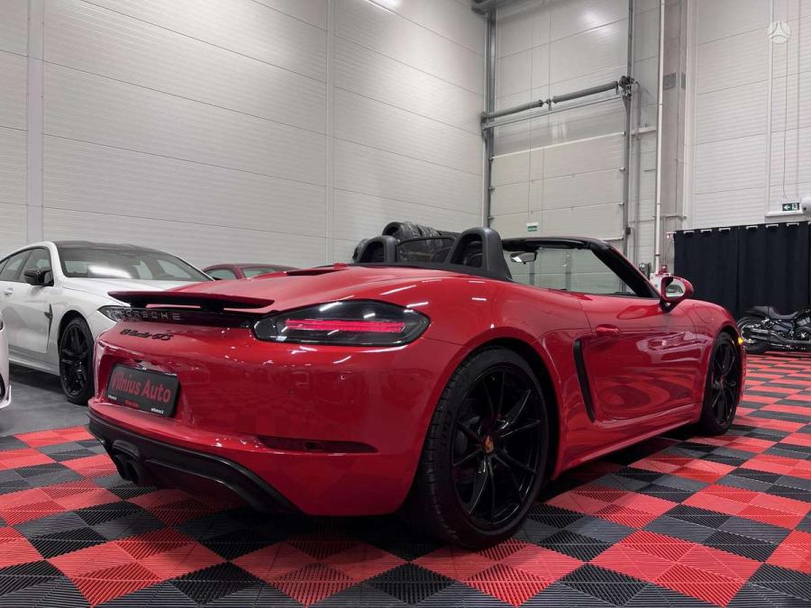 Sarkans Porsche Boxster 2018 Viļņa, ar dzinēja tilpumu 2.50 L un nobraukumu 53 tūkst. km par 59000 €, foto 5 vietnē AUTOMOTO.COM.LV