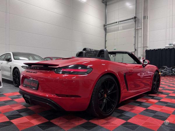 Красный Порше Бокстер 2018 в Вильнюс, объемом двигателя 2.50 л и пробегом 53 тыс. км за 58000 €, фото 4 на AUTOMOTO.COM.LV