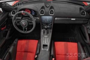 Red Porsche Boxster 2024 in Riga, with an engine capacity of 4.00 L and mileage of 23 thousand km for 145000 €, photo 12 on AUTOMOTO.COM.LV