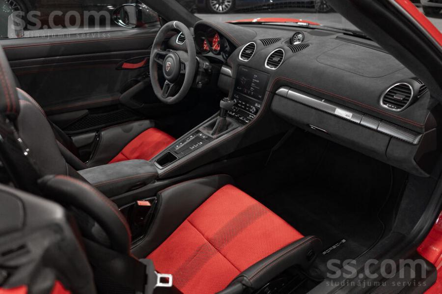Red Porsche Boxster 2024 in Riga, with an engine capacity of 4.00 L and mileage of 23 thousand km for 145000 €, photo 13 on AUTOMOTO.COM.LV
