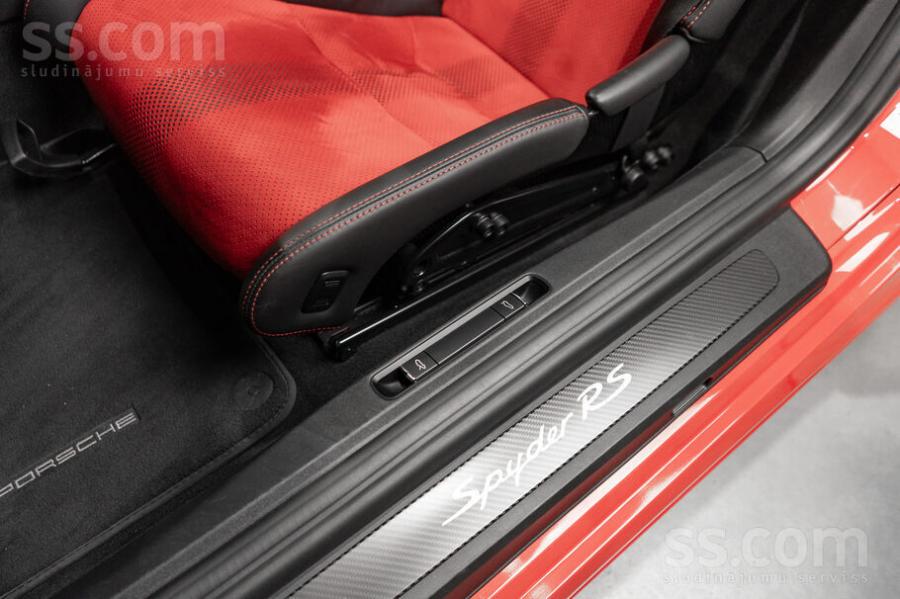 Red Porsche Boxster 2024 in Riga, with an engine capacity of 4.00 L and mileage of 23 thousand km for 145000 €, photo 17 on AUTOMOTO.COM.LV