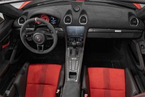 Red Porsche Boxster 2024 in Riga, with an engine capacity of 4.00 L and mileage of 23 thousand km for 145000 €, photo 12 on AUTOMOTO.COM.LV