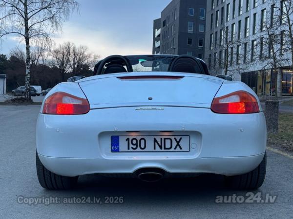 White Porsche Boxster 1997 in Tallinn, with an engine capacity of 2.50 L and mileage of 52 thousand km for 12900 €, photo 6 on AUTOMOTO.COM.LV
