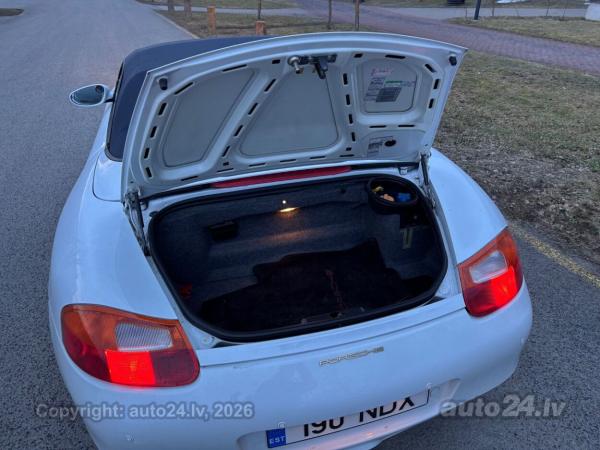 Balts Porsche Boxster 1997 Tallina, ar dzinēja tilpumu 2.50 L un nobraukumu 52 tūkst. km par 12900 €, foto 11 vietnē AUTOMOTO.COM.LV