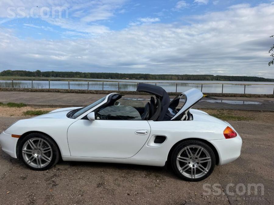 White Porsche Boxster 1997 in Riga, with an engine capacity of 2.50 L and mileage of 54 thousand km for 19500 €, photo 10 on AUTOMOTO.COM.LV