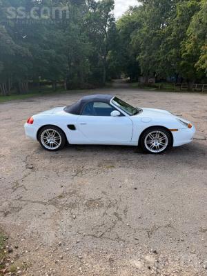 White Porsche Boxster 1997 in Riga, with an engine capacity of 2.50 L and mileage of 54 thousand km for 19500 €, photo 11 on AUTOMOTO.COM.LV
