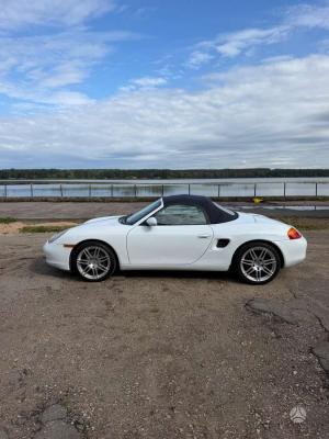 White Porsche Boxster 1997 in Riga, with an engine capacity of 2.50 L and mileage of 54 thousand km for 19500 €, photo 3 on AUTOMOTO.COM.LV
