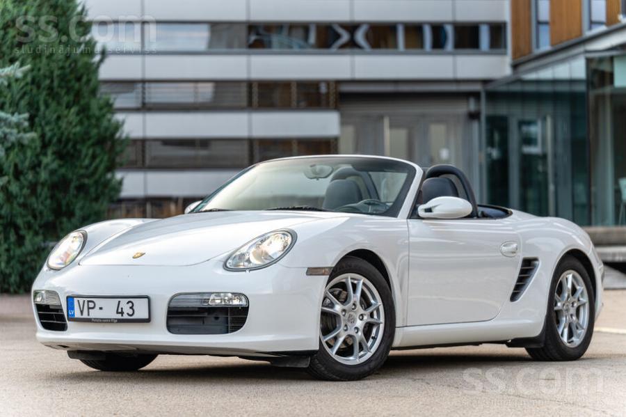 White Porsche Boxster 2007 in Riga, with an engine capacity of 2.70 L and mileage of 113 thousand km for 18000 €, photo 1 on AUTOMOTO.COM.LV