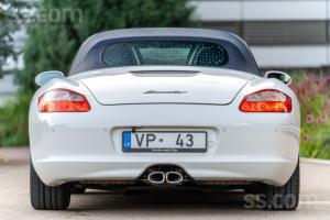 White Porsche Boxster 2007 in Riga, with an engine capacity of 2.70 L and mileage of 113 thousand km for 18000 €, photo 8 on AUTOMOTO.COM.LV
