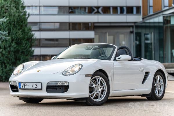 Balts Porsche Boxster 2007 Rīga, ar dzinēja tilpumu 2.70 L un nobraukumu 113 tūkst. km par 18000 €, foto 1 vietnē AUTOMOTO.COM.LV