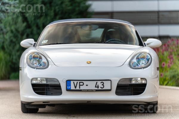 Balts Porsche Boxster 2007 Rīga, ar dzinēja tilpumu 2.70 L un nobraukumu 113 tūkst. km par 18000 €, foto 5 vietnē AUTOMOTO.COM.LV