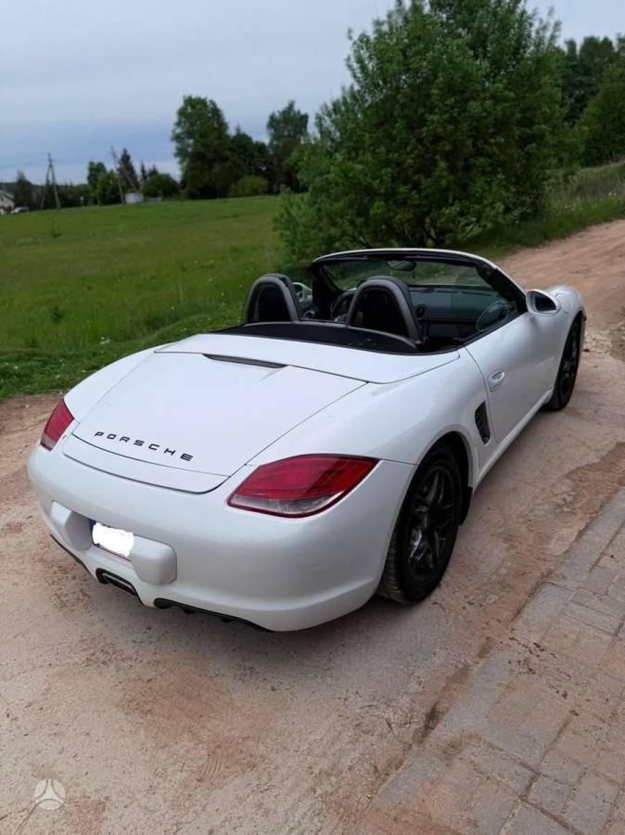 White Porsche Boxster 2009 in Vilnius, with an engine capacity of 2.89 L and mileage of 210 thousand km for 20000 €, photo 12 on AUTOMOTO.COM.LV