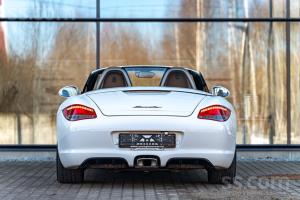 White Porsche Boxster 2010 in Riga, with an engine capacity of 2.90 L and mileage of 80 thousand km for 29000 €, photo 5 on AUTOMOTO.COM.LV